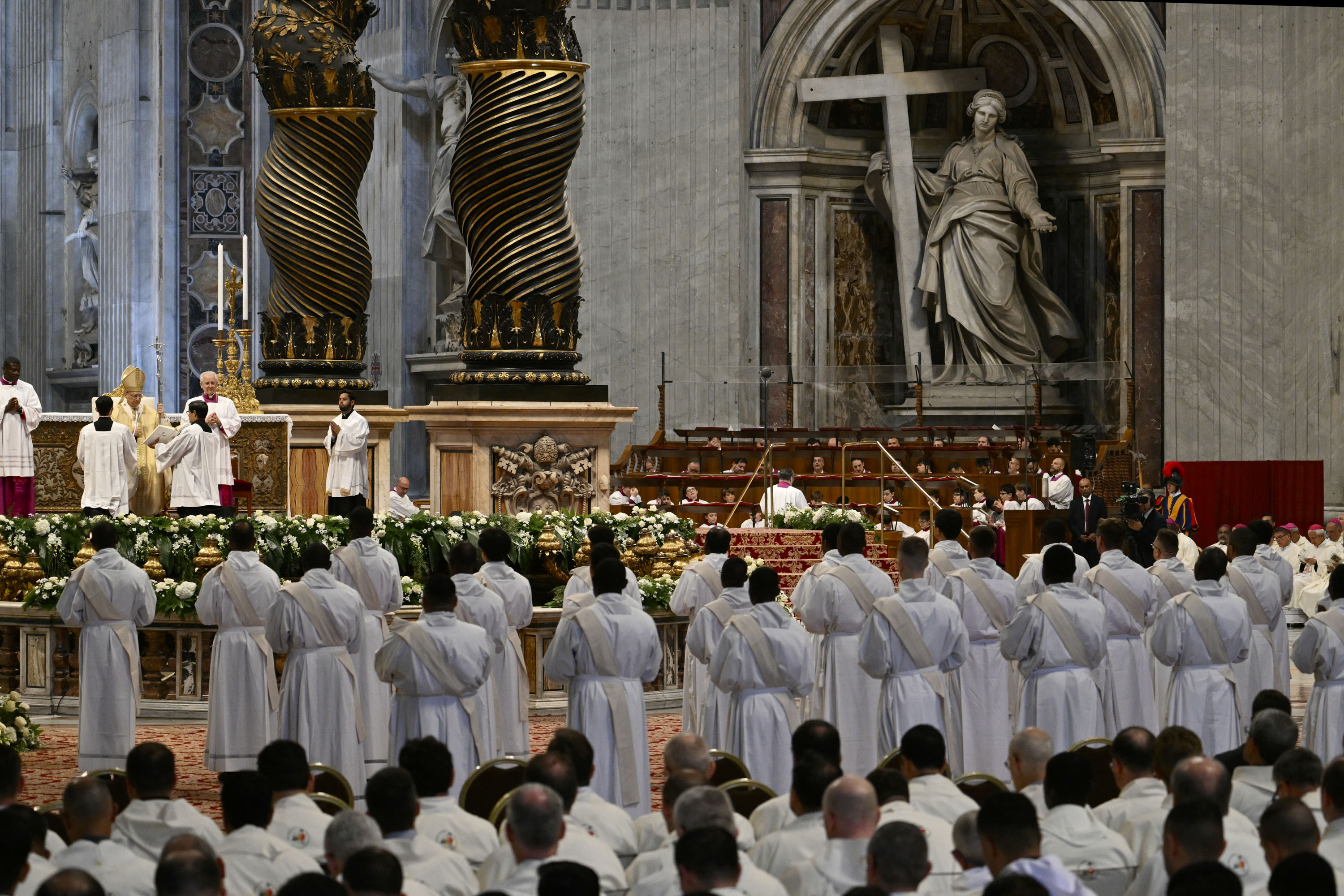 Pope ordains 31 priests on feast of Sacred Heart (full text)