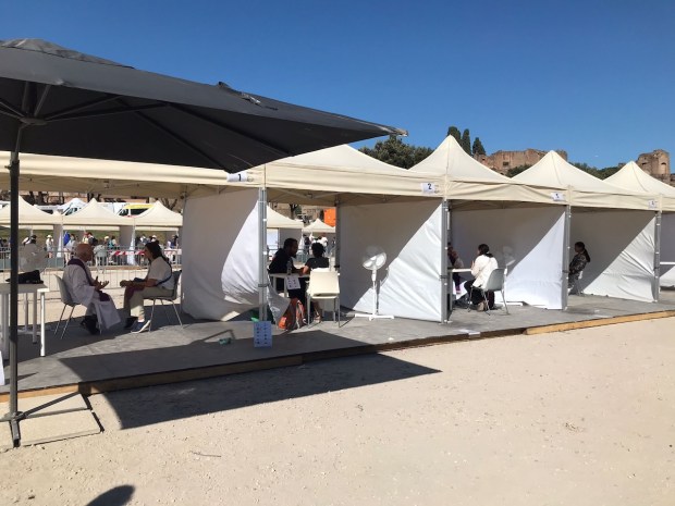 At the Circus Maximus, meeting last-minute penitents