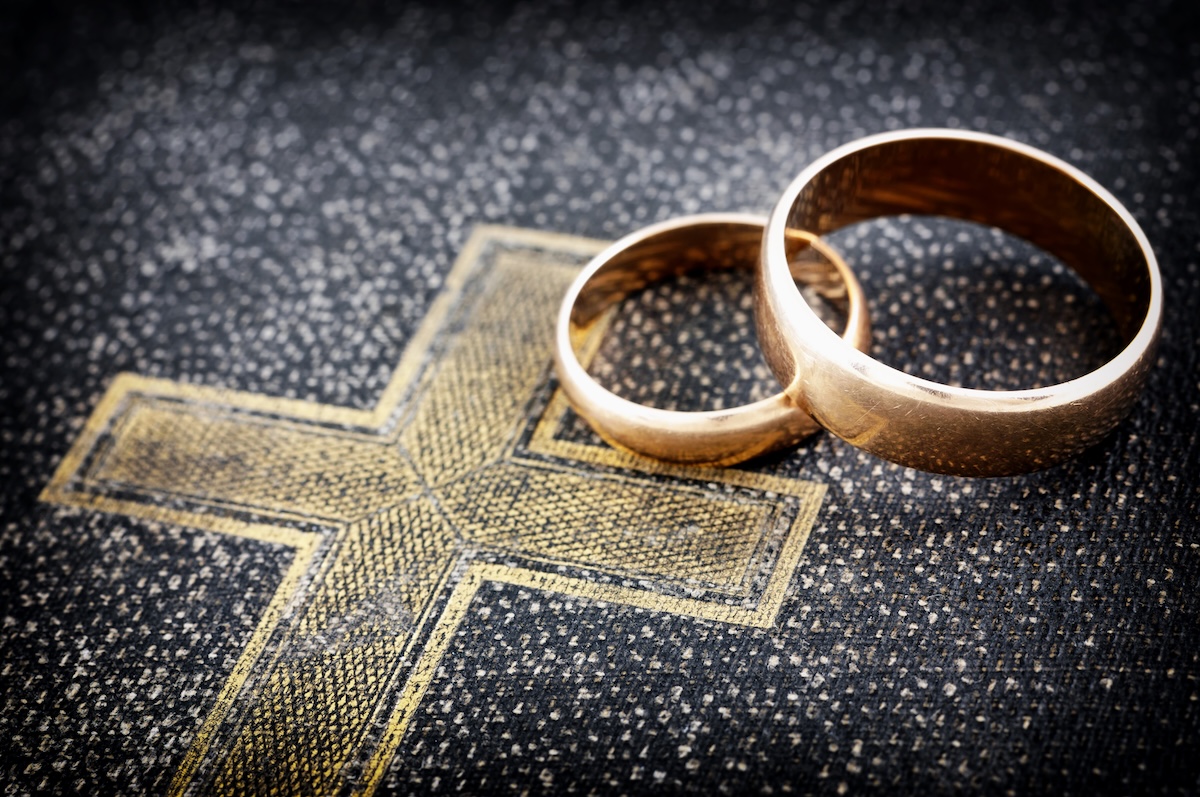 The ring and the cross of the sacrament of marriage