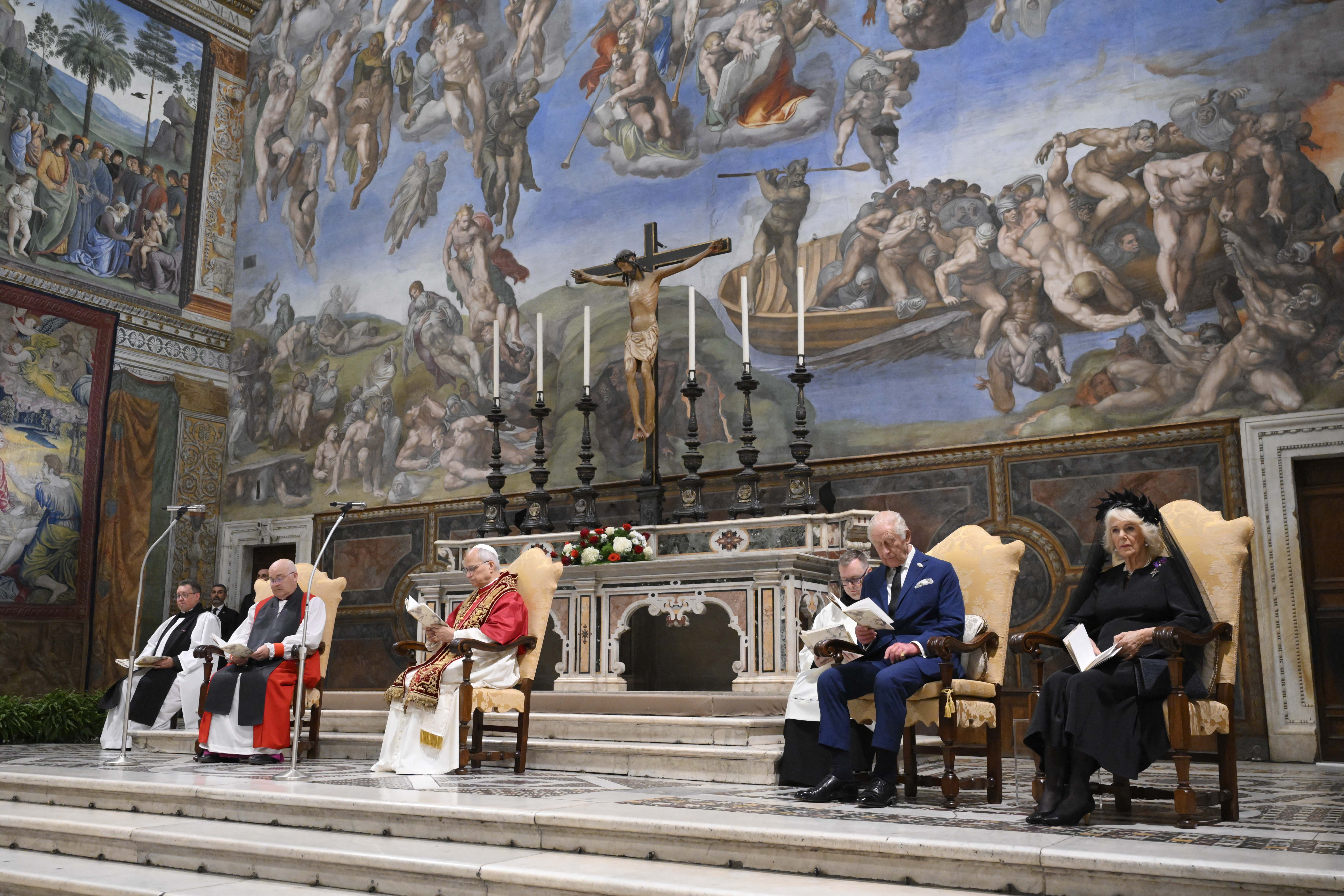 Historical first: Royal and Papal titles exchanged