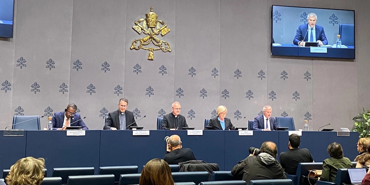 Leo XIV receives victims of abuse for the first time