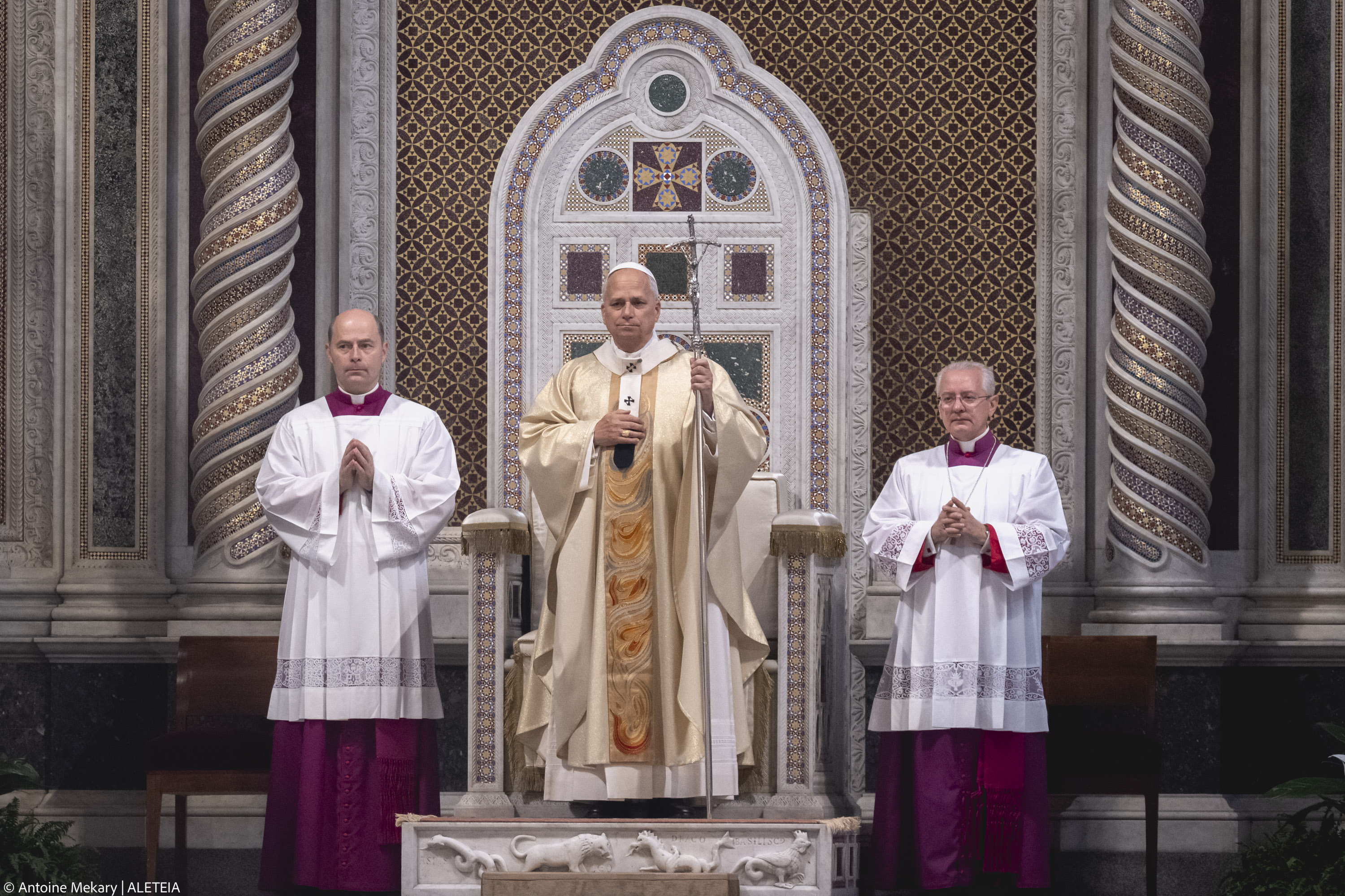What is Pontifical Blessing the pope and bishops can give?
