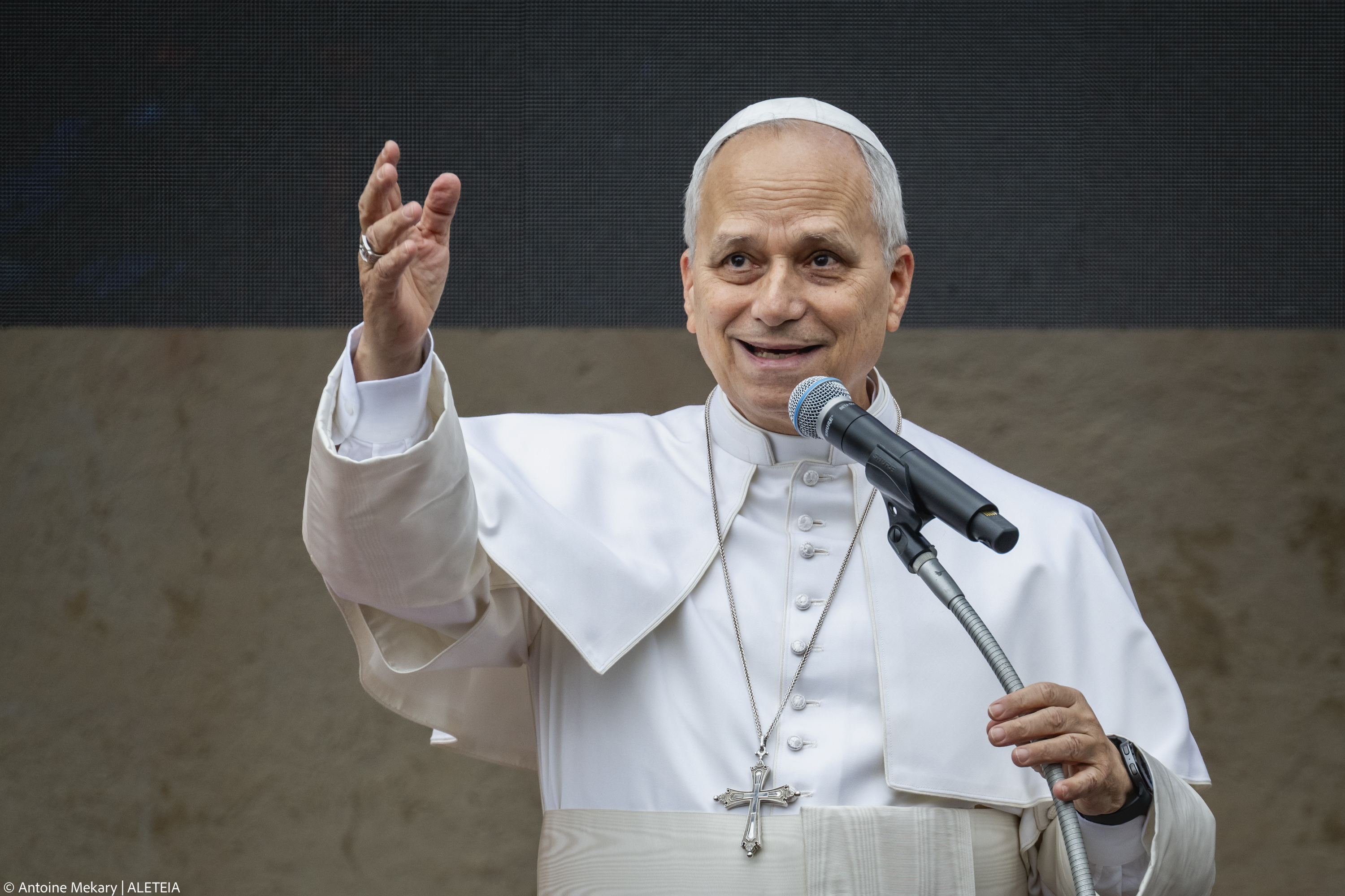 Nothing is sweeter than charity: Pope in Rome parish