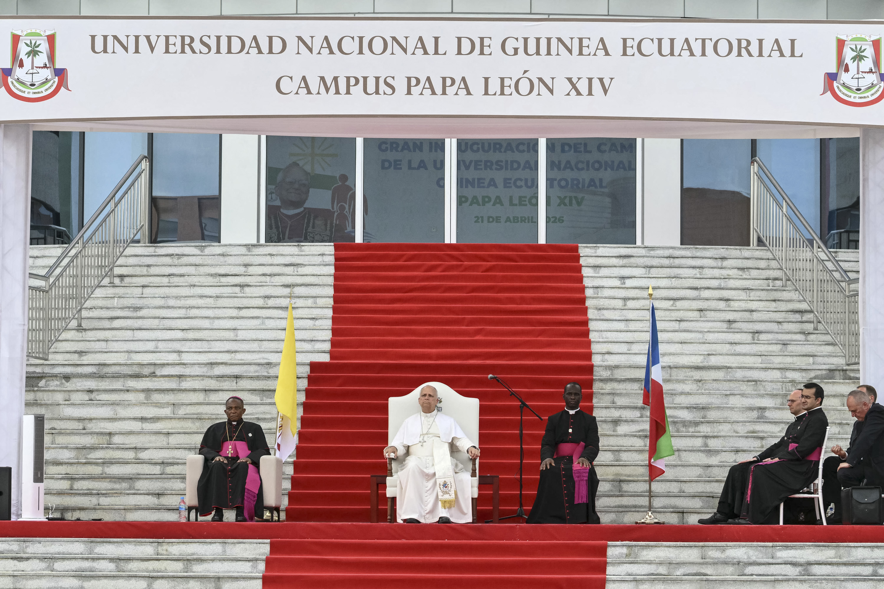 Pope Leo XIV urges students to humbly seek the truth